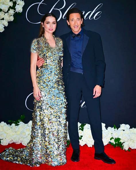 زیباترین زن جهان که کشته‌ و مُرده زیادی دارد