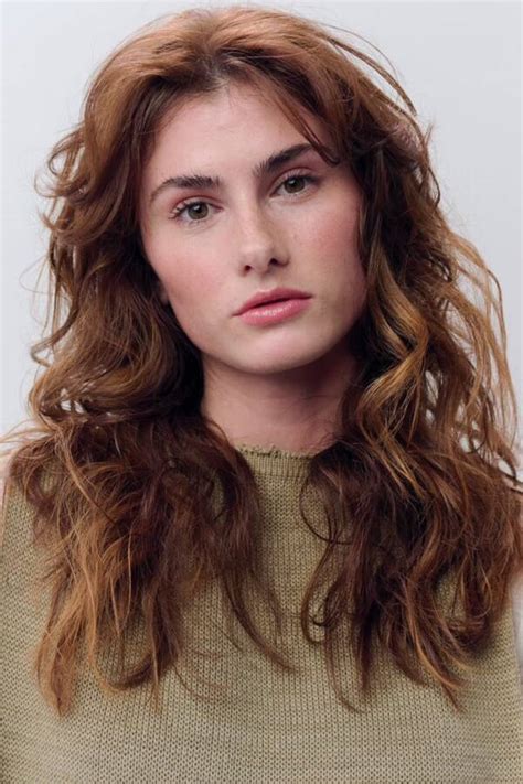 Splendide Model Polly S