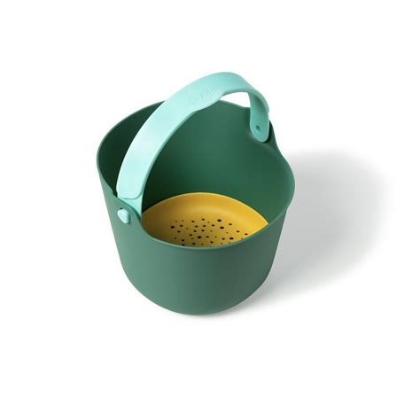 Bucki Puttot Singapore