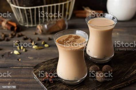 전통적인 인도 Masala 차입니다 향기로운 향신료와 우유 매운 차입니다 0명에 대한 스톡 사진 및 기타 이미지 0명 감초 허브 검은색 Istock