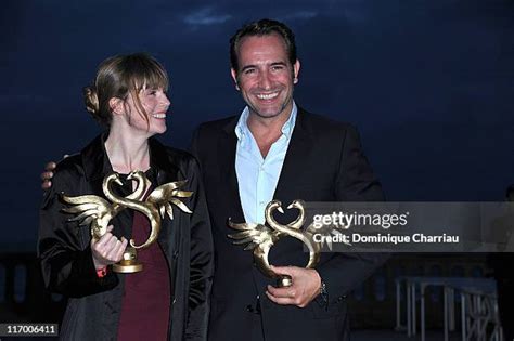 Cigne Dor Photos And Premium High Res Pictures Getty Images