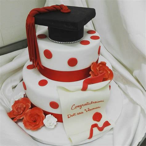 Torta Per Laurea 10 Idee Torta Eleganti Con Pasta Da Zucchero E Decorazioni Irpot