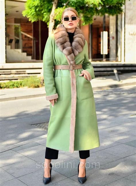 Дублянка довга з хутром соболя куниці продаж ціна у Києві Жіночі дублянки від Хутряна