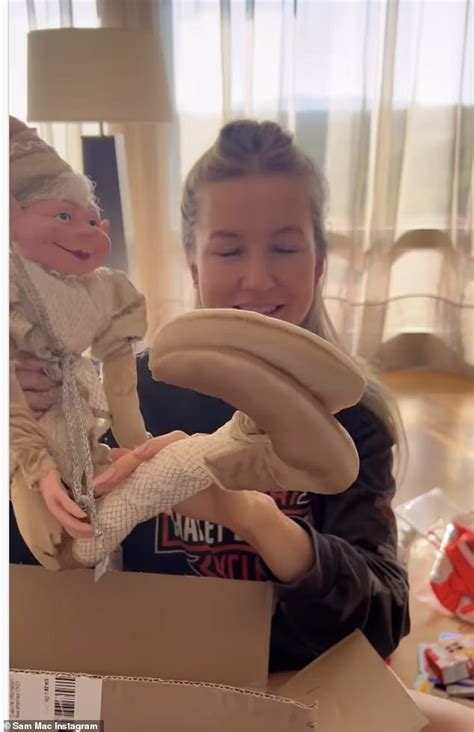 Weatherman Sam Mac Pranks His Girlfriend Rebecca James With Cruel Christmas Gift Daily Mail