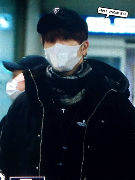 Mole Under Eye Moleundereyeyj Twitter