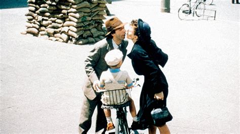 Life Is Beautiful 1997 Stills And Screengrabs Shot Cafe