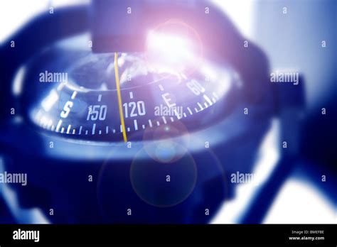 Boot Kompass Fotos Und Bildmaterial In Hoher Auflösung Alamy