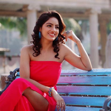 Diya Aur Baati Hums Deepika Singh Looks Stunning In Her Latest Photo