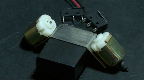 Robot Tikus Dari Tempat Batterai Datamu