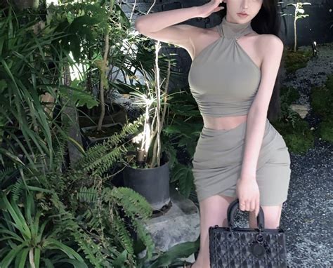 2color 폴라 크로스 민소매 홀터넥 탑 크로스 미니 스커트 투피스 셋업 셔링 미니 스커트 섹시 투피스 글램 투피스 Bj 여캠 방송 홀복 클립 투피스 셋업 홀터넥