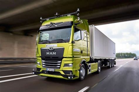 이젠 트럭도 자율주행으로 만트럭버스 상용차 최초로 레벨4 고속도로 자율주행 성공했다