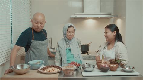 Ms Mariam Jaafar Our New Candidate For Sayang Sembawang