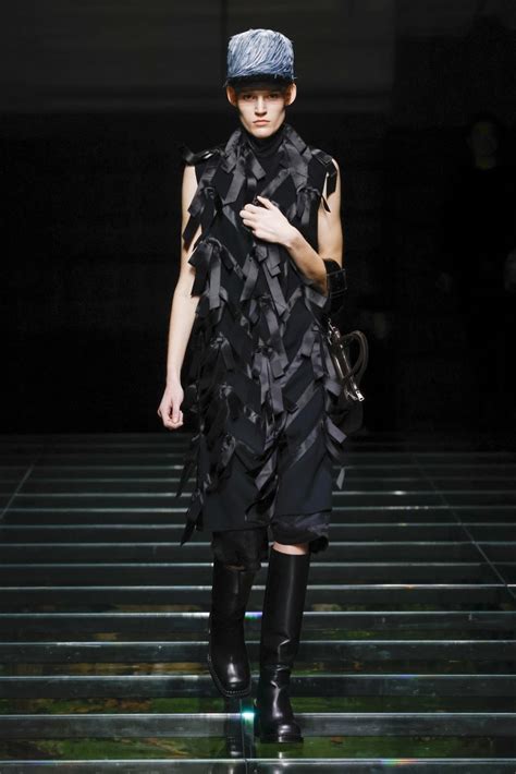 김태리 전소미 … 프라다 2024 Fw 패션쇼 참석 ‘시선 강탈 패션서울