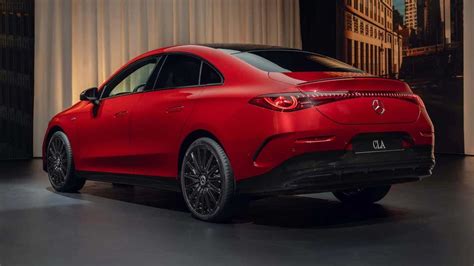 معرفی نسل جدید مرسدس بنز Cla در نسخه‌های درون‌سوز و برقی پدال