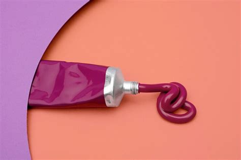 유화 튜브가 있는 정물 무료 사진