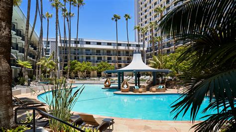 Los Angeles Airport Marriott Lax Airport Hotel With Free Shuttle