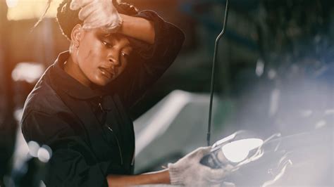 7 Habits That Separate High Achievers From Average People Yourtango