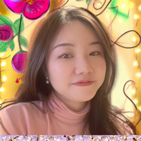 우리 회사에 다니는 사람들이라면 다 네일덕후지만 특별히 네일 이론 덕후인 사람들은 이상증상에 눈이 뒤집어지지 최근에 직원 누구 발톱이 약간 이상해진거야 와 그거