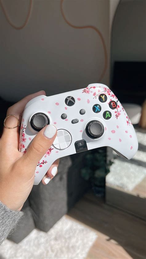 Gamer Girl Aesthetic Xbox Controller