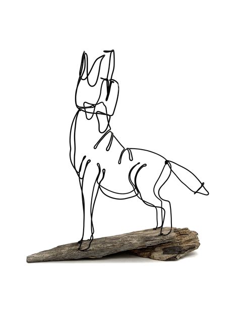 Howling Wolf Wildlife Sculpture Wire Wildlife Art Wire Sculpture