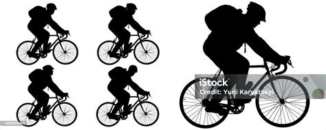 자전거 헬멧을 쓰고 배낭을 등에 얹은 자전거 타는 사람의 다섯 실루엣 자전거를 타는 남자 자전거에 스포츠 대회 측면보기 프로필 흰색에 고립 된 검은 실루엣 실루엣에 대한