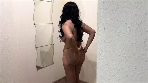 Naked MILF Saw In The Mirror That They Wanted Sex From Her And Framed Her Ass For Anal XHamster