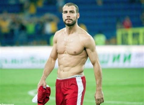 სექსუალური და უზომოდ სიმპათიური ქართველი ფეხბურთელის ჯაბა კანკავას ფოტოები Marao