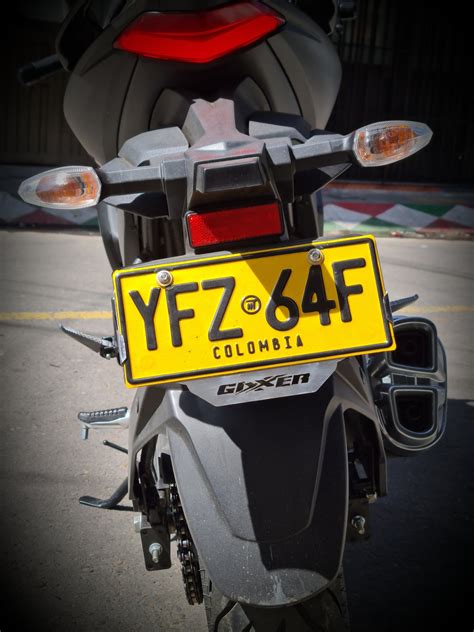 Protector De Placa Suzuki Gixxer Virtualed