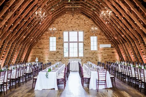 Blog Barn Wedding Venues Around The US For The Ultimate Winter