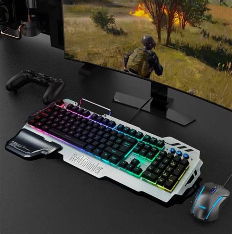 Red Thunder K900 Gaming Keyboard With Mobile Stand