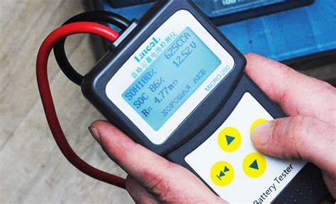Как проверить аккумулятор автомобиля на работоспособность