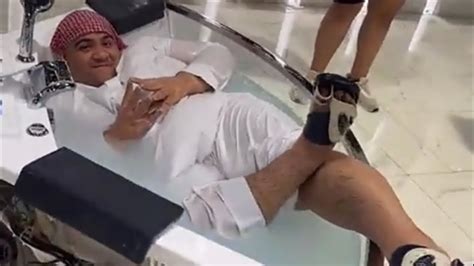 بوريان الباندا في جاكوزي القفاري ضحك Youtube