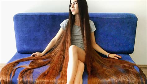 Ena S Najdlh Mi Vlasmi Na Svete Ije V Bratislave Stretli Ste Ju U