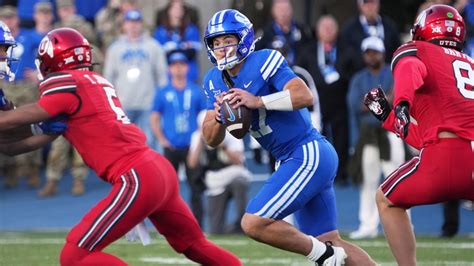 No 15 Byu Cougars Edges No 23 Utah Utes For Third Straight Holy War