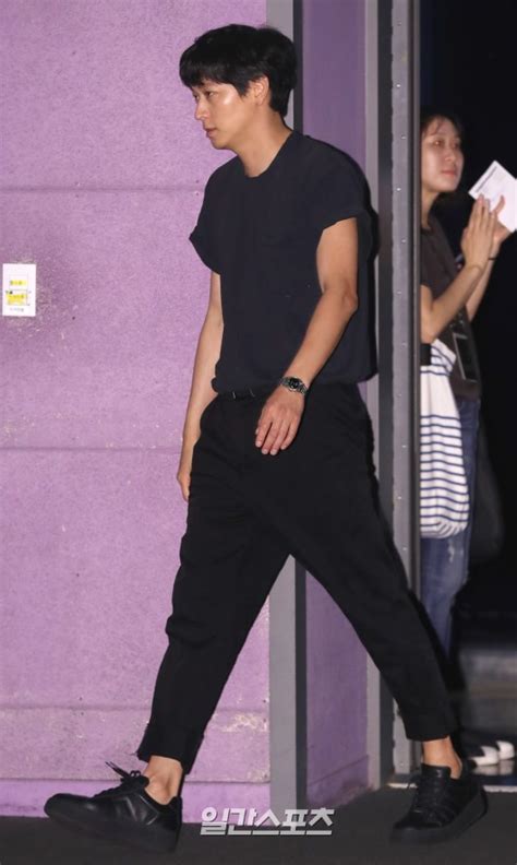 [포토]강동원 시크한 블랙 패션 Jtbc 뉴스