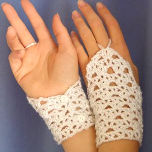 Crochet Spot Blog Archive Crochet Pattern Glamour Lace Wristers Crochet Patterns