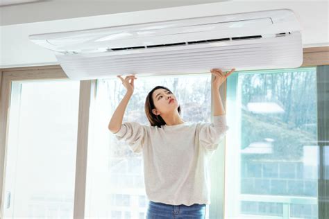 자취꿀팁 성큼 다가온 여름 자취방 에어컨 청소는 이렇게 데일리팝