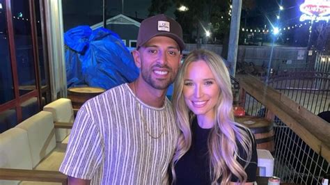 ‘love Is Blind Star Izzy Zapata Makes It Instagram Official With Shelby Webb