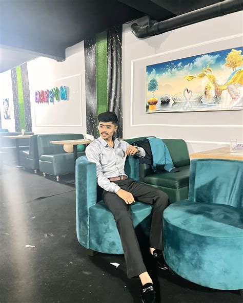 Suraj Singh Birthday Celebration Vibe🥂 Instagram