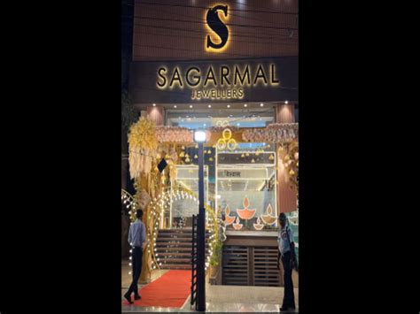 Sagarmal Jewelers Committed To Provide An Attractive And Quality Range Of Jewalary At Affordable