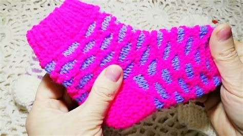 Красивый ленивый жаккард для носочков спицами в круговом вязании Узор Соты Просто и красиво