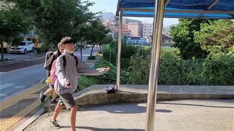 일동중학교 교장선생님 등교길 인사 양성호 쉐쉐쉐 Youtube