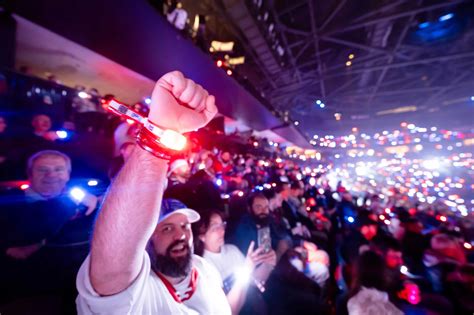 Rocket De Laval Homeopener PixMob Waveband PixMob