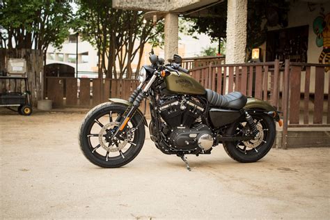 2017 Harley Davidson Sportster Iron 883 Buyers Guide Specs And Price