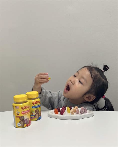 샤람쥐 볼빵빵 다람쥐 시아의 일상 ꈍꈊꈍ ♥ 협찬 손이가요 손이가 👀 귀여운 곰돌이 모양의 영양제 릴크리터스 꾸미바이트 🐻 영양제 맛없으면 거부하는 아이라