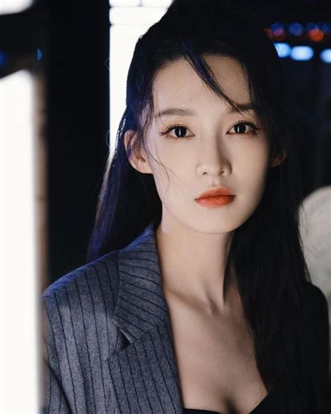 Pin On Li Qin