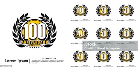 10100 주년 기념 엠블럼 세트 기념일 로고는 흰색 배경에 월계관으로 고립되어 있습니다 웹 전단지 포스터 초대장 또는 인사말