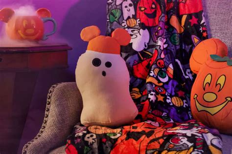 Download Disney Halloween Ghost Wallpaper Wallpapers Com