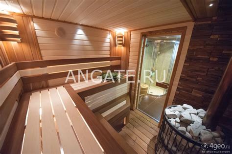 Дверь стеклянная в парилку в баню | Angate