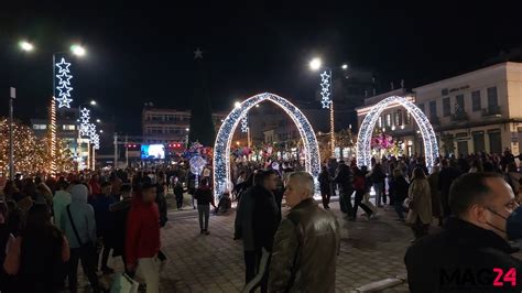 Όλα έτοιμα στην πλατεία Πάρκου για τη φωταγώγηση του Χριστουγεννιάτικου Δέντρου Φωτογραφίες